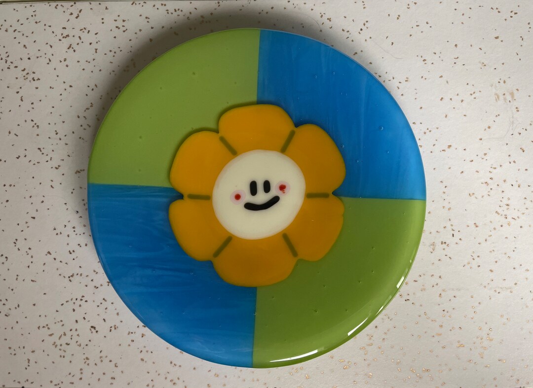 Rosy Cheeks Smiley Flower Plate - Etsy