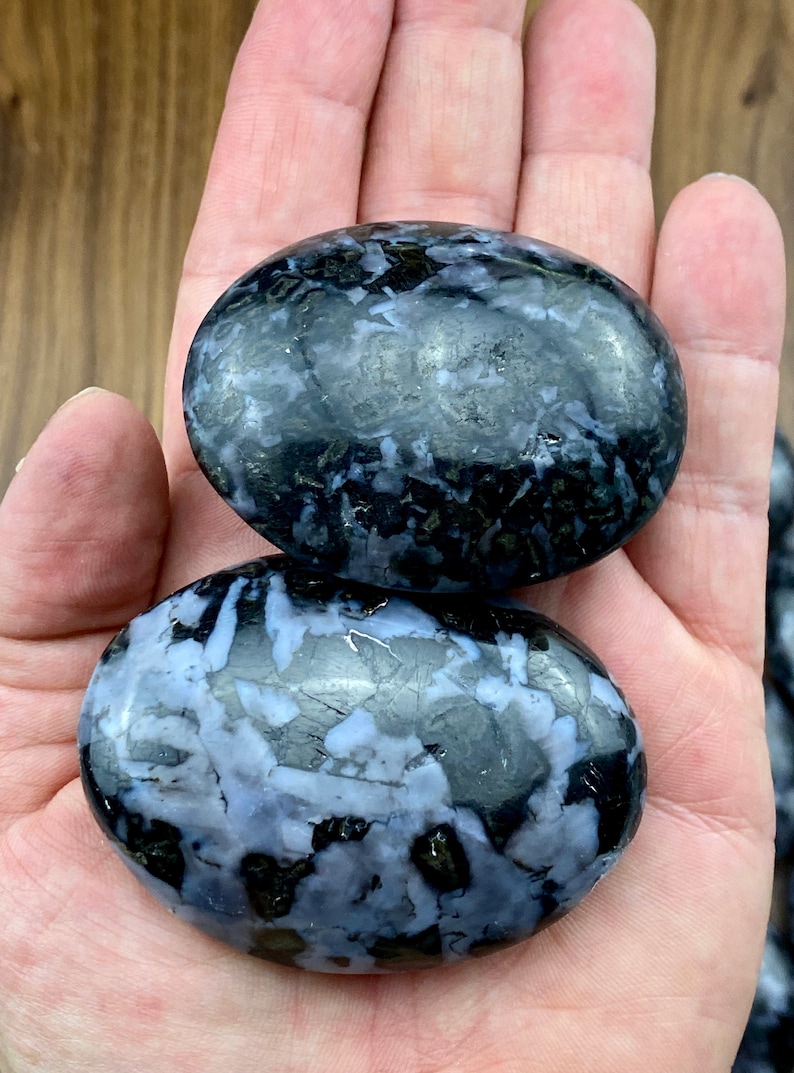 Indigo Gabbro PALM STONE Indigo Gabbro Pebbles Crystals | Etsy