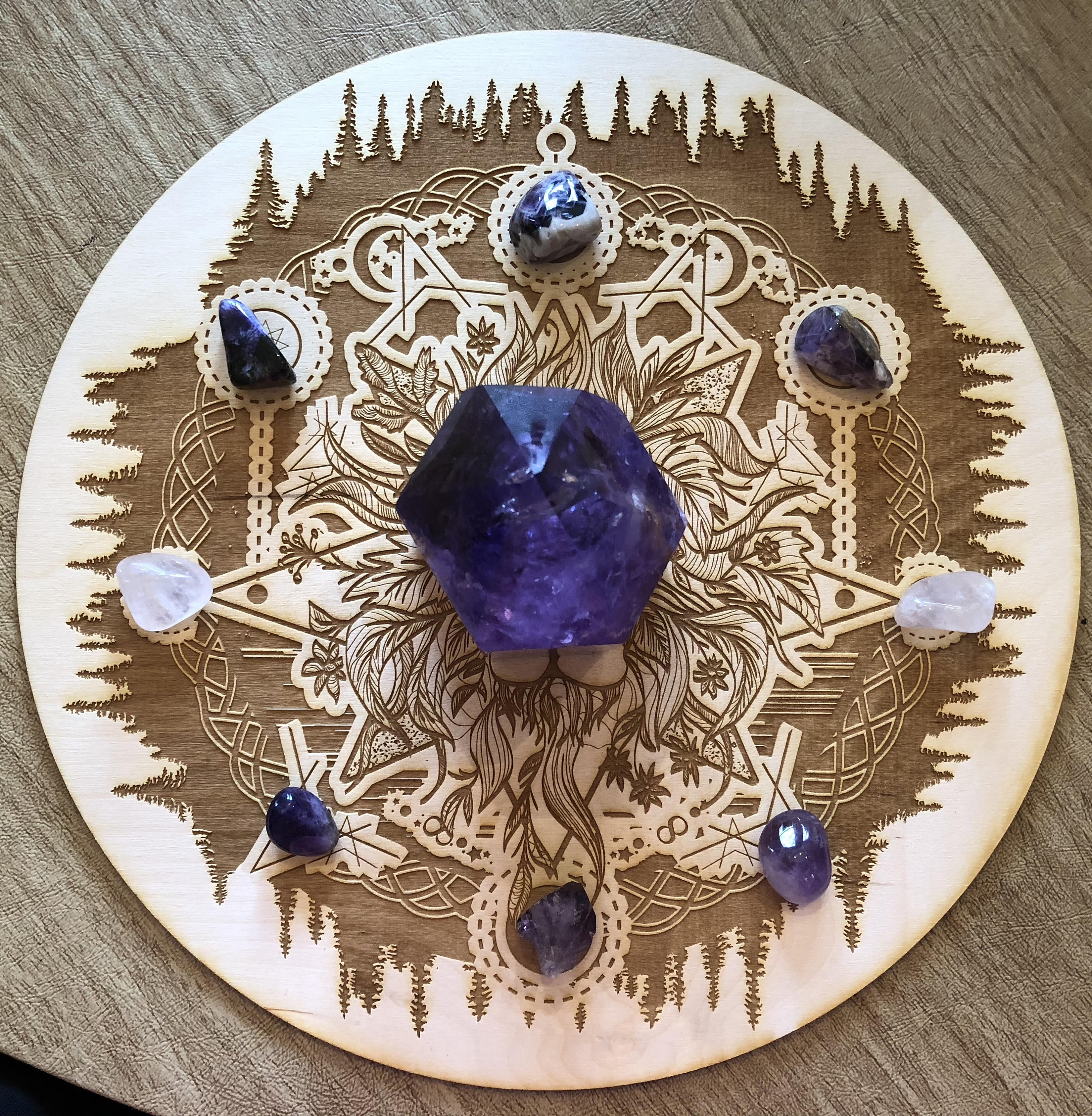 Lion Crystal Grid - Altar Decoration - Etsy