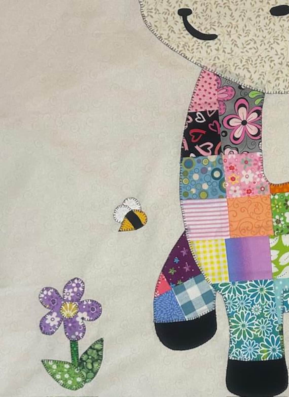 Patchwork Giraffe Quilt Pattern: Applique Baby Blanket, Wall Hanging ...