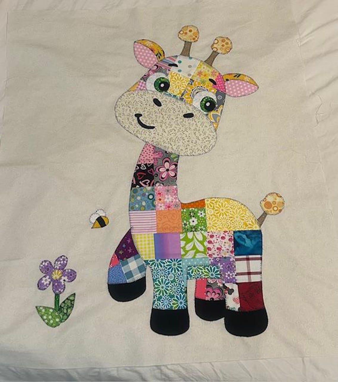 Patchwork Giraffe Quilt Pattern: Applique Baby Blanket, Wall Hanging ...