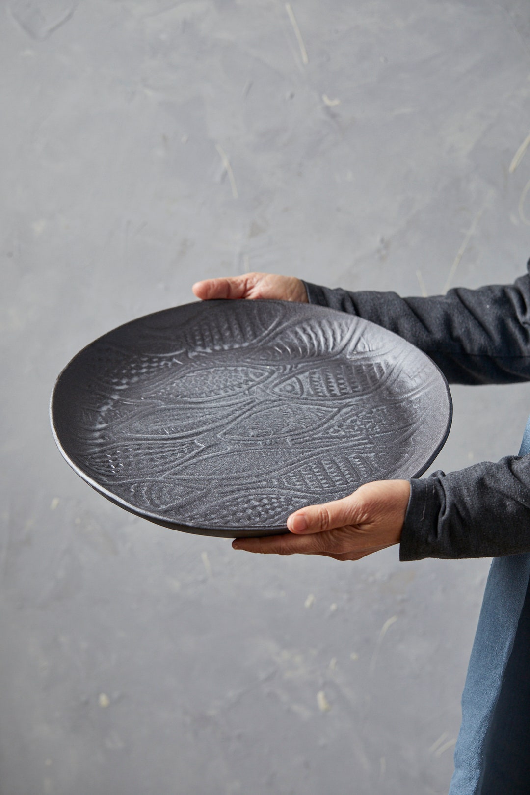 Large Black Ceramic Serving Platter With High Rim, 12" Round Large Tray ...