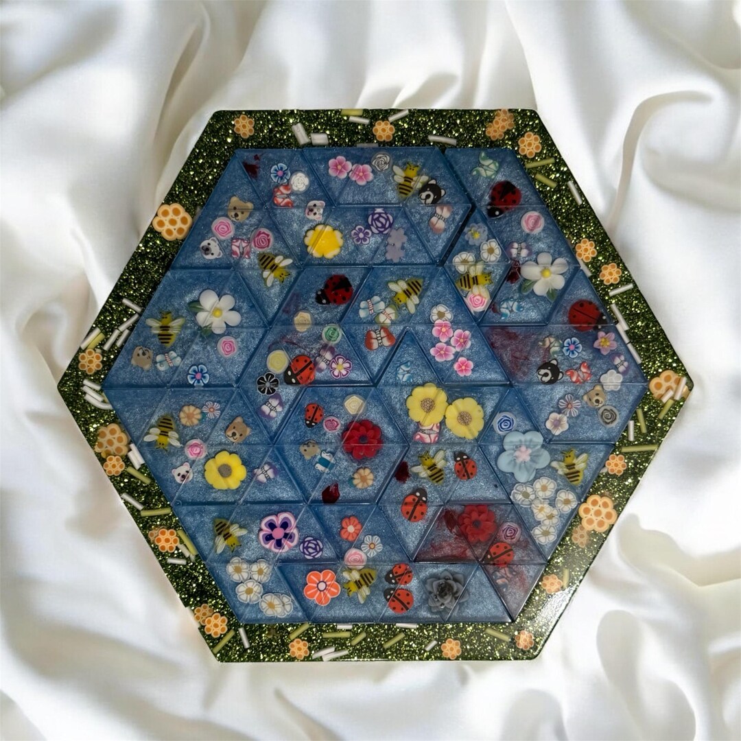 Handmade Honeycomb Resin Puzzle: Glitter Bee Garden Tangram - Etsy