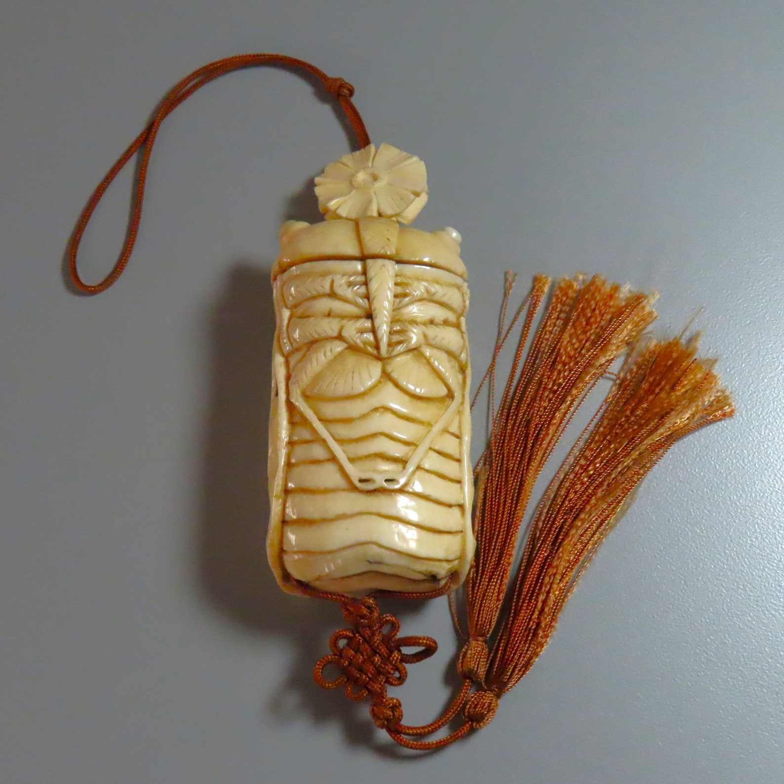 Vintage 1900's Japanese Hand Carved Cicada INRO With Lid Chrysanthemum ...