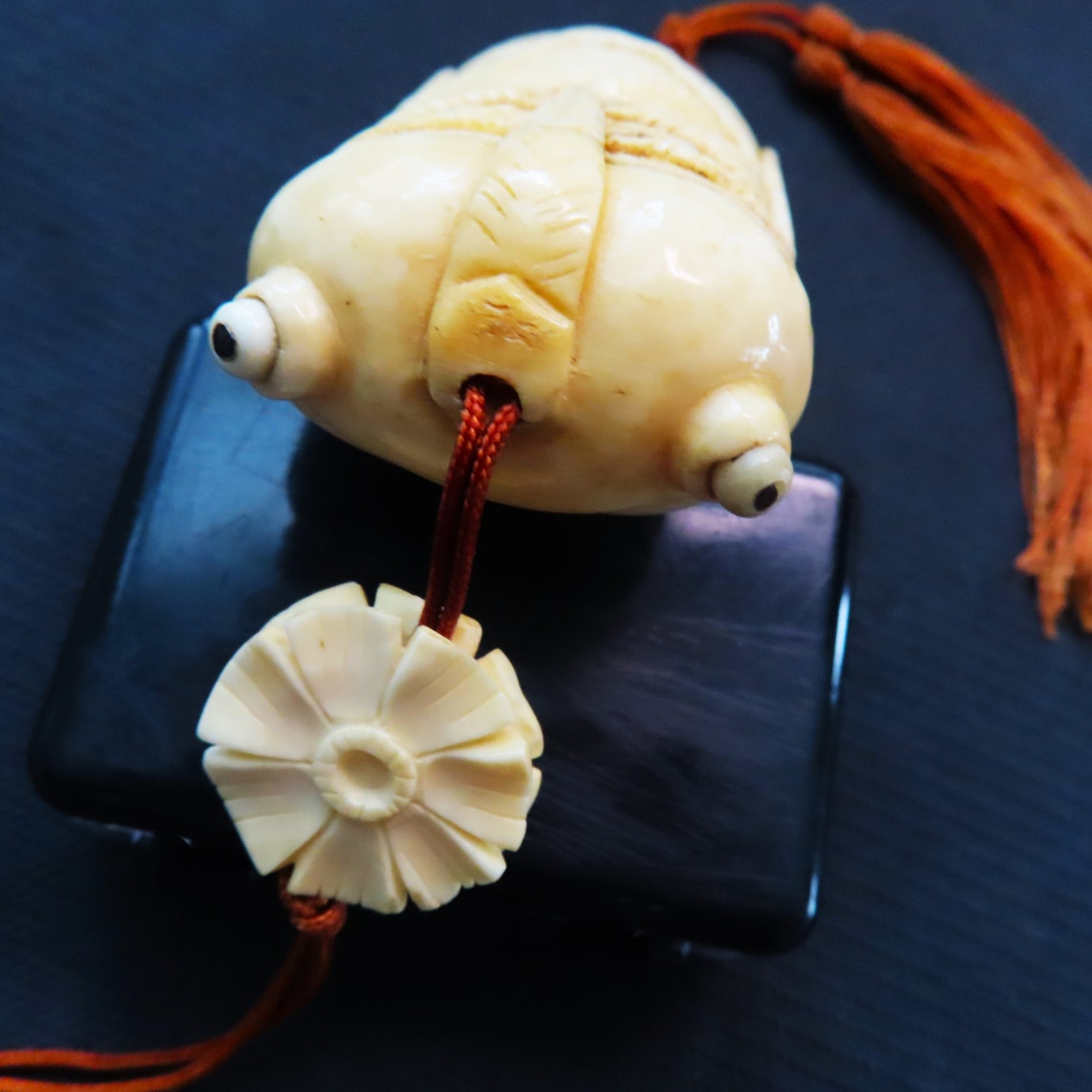 Vintage 1900's Japanese Hand Carved Cicada INRO With Lid Chrysanthemum ...