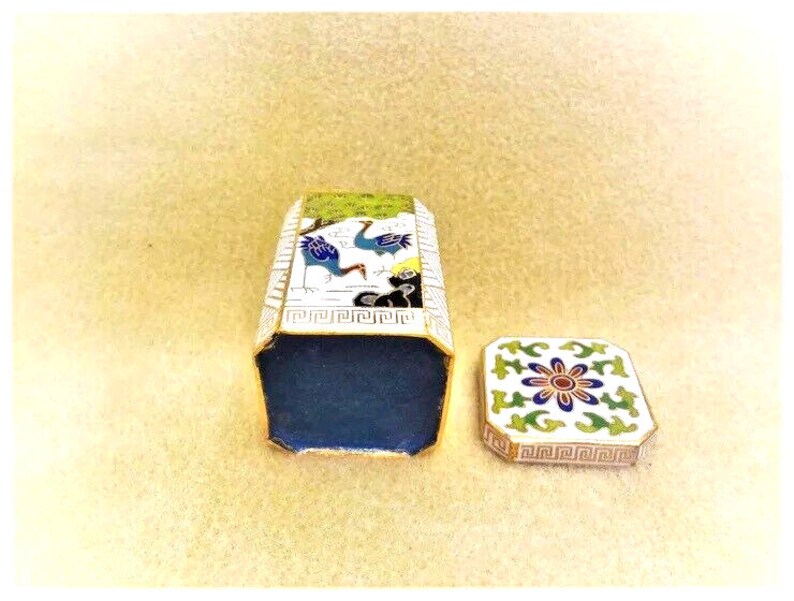 Vintage 1970'S Chinese Octagonal White Cloisonne Blue Cranes Trinket ...