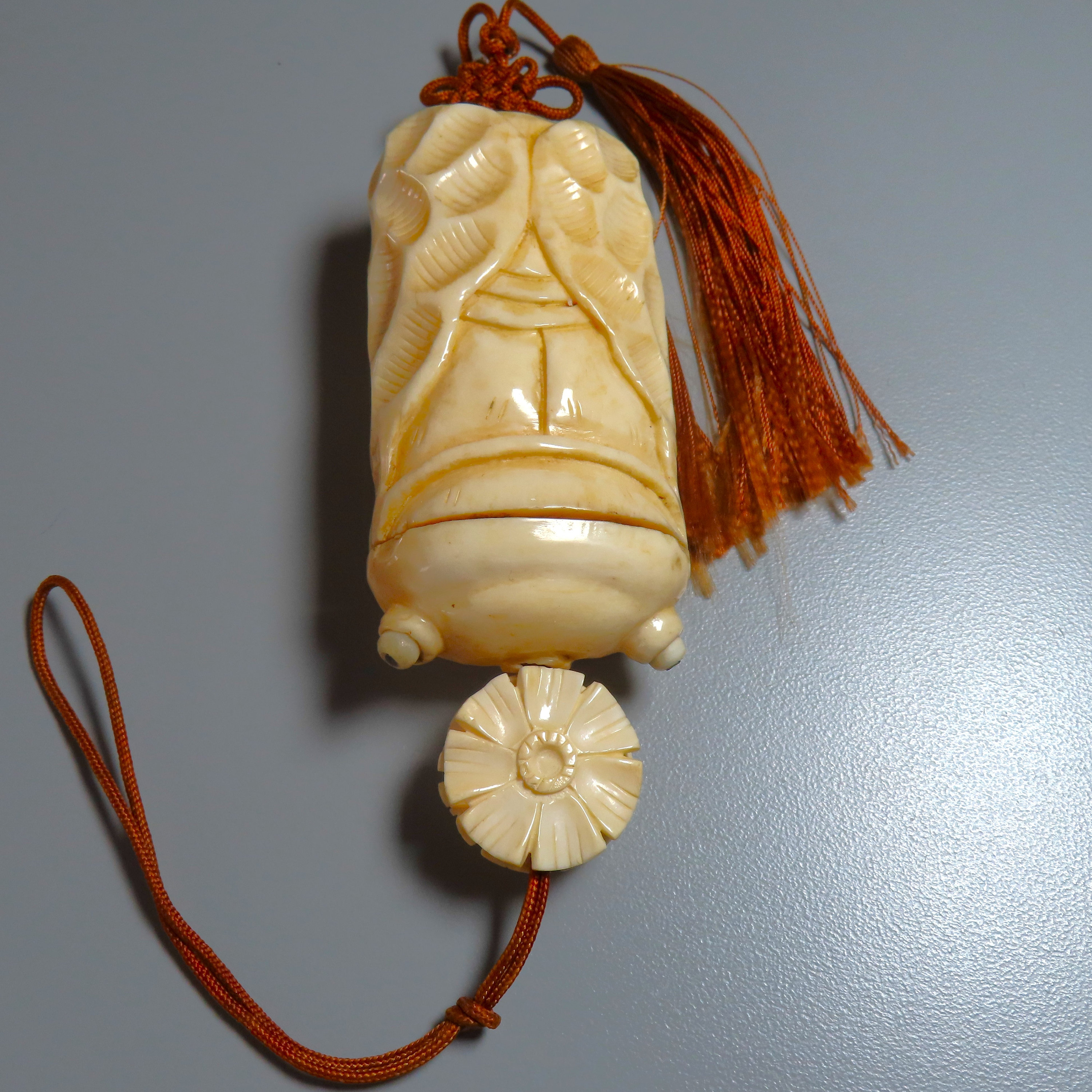 Vintage 1900's Japanese Hand Carved Cicada INRO With Lid Chrysanthemum ...