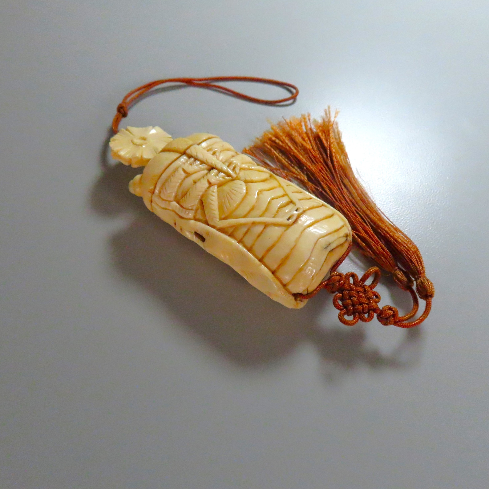 Vintage 1900's Japanese Hand Carved Cicada INRO With Lid Chrysanthemum ...