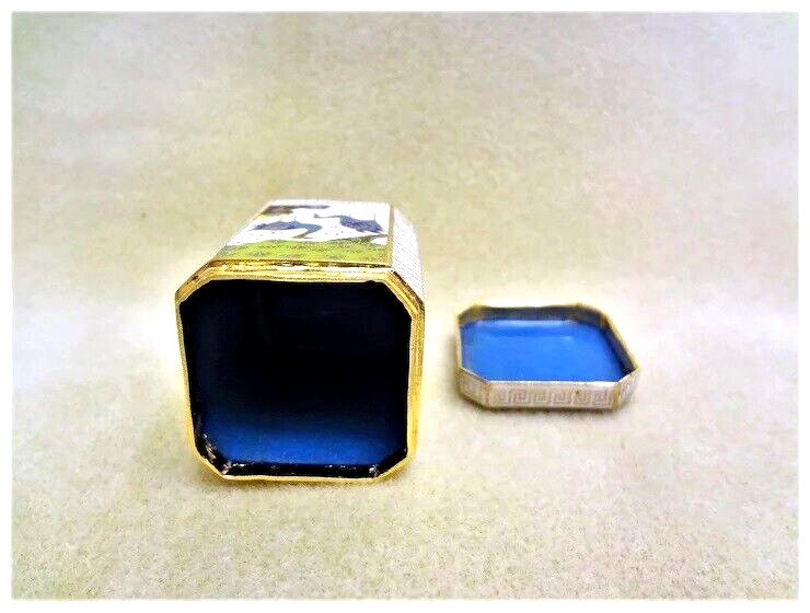 Vintage 1970'S Chinese Octagonal White Cloisonne Blue Cranes Trinket ...