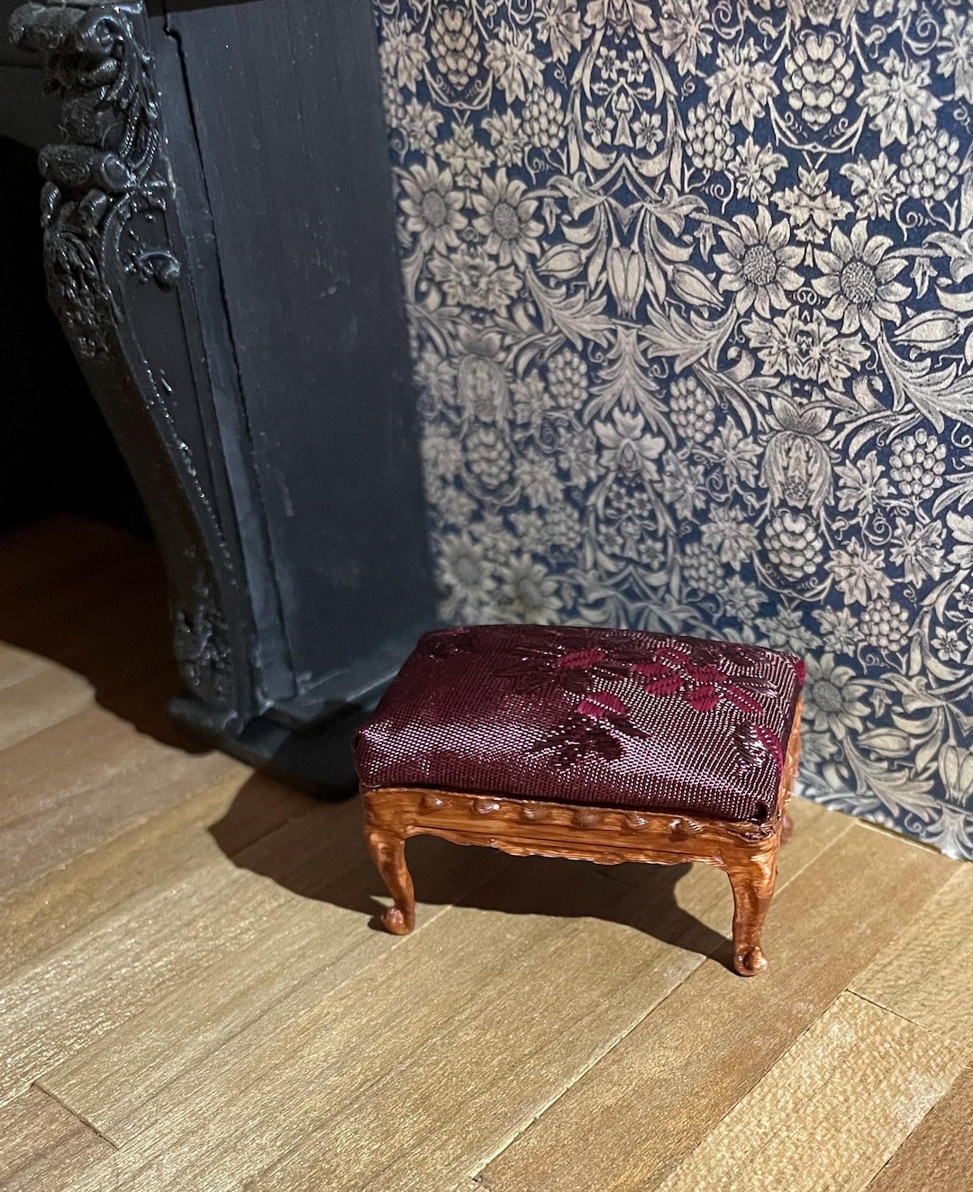 1:12 Scale Footstool, 3D Printed Replicas by à La Miniature on Etsy - Etsy