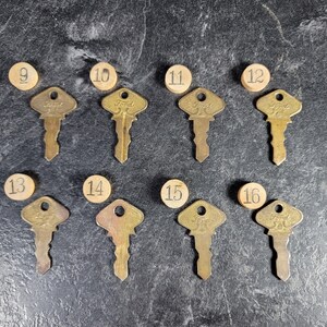 Vintage Ford Model T Key 51 52 59 62 64 65 66 69 70 71 72 74 Assemblage ...