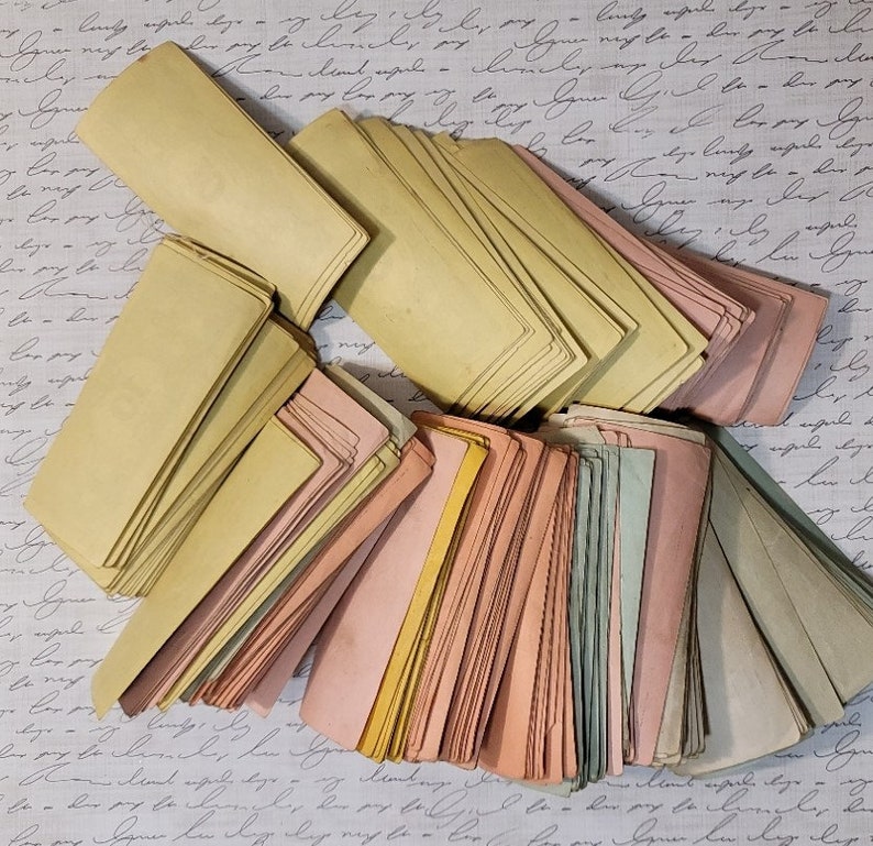 33 Bills of Very Vintage Monopoly Money / Smaller Bill 3.75 X 1.75 Play ...