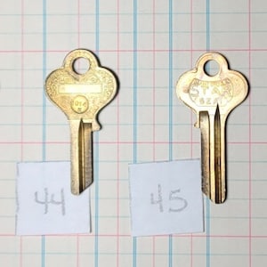 Vintage Keys - Looking for Cool Vintage Keys? Here is a Large Lot to ...