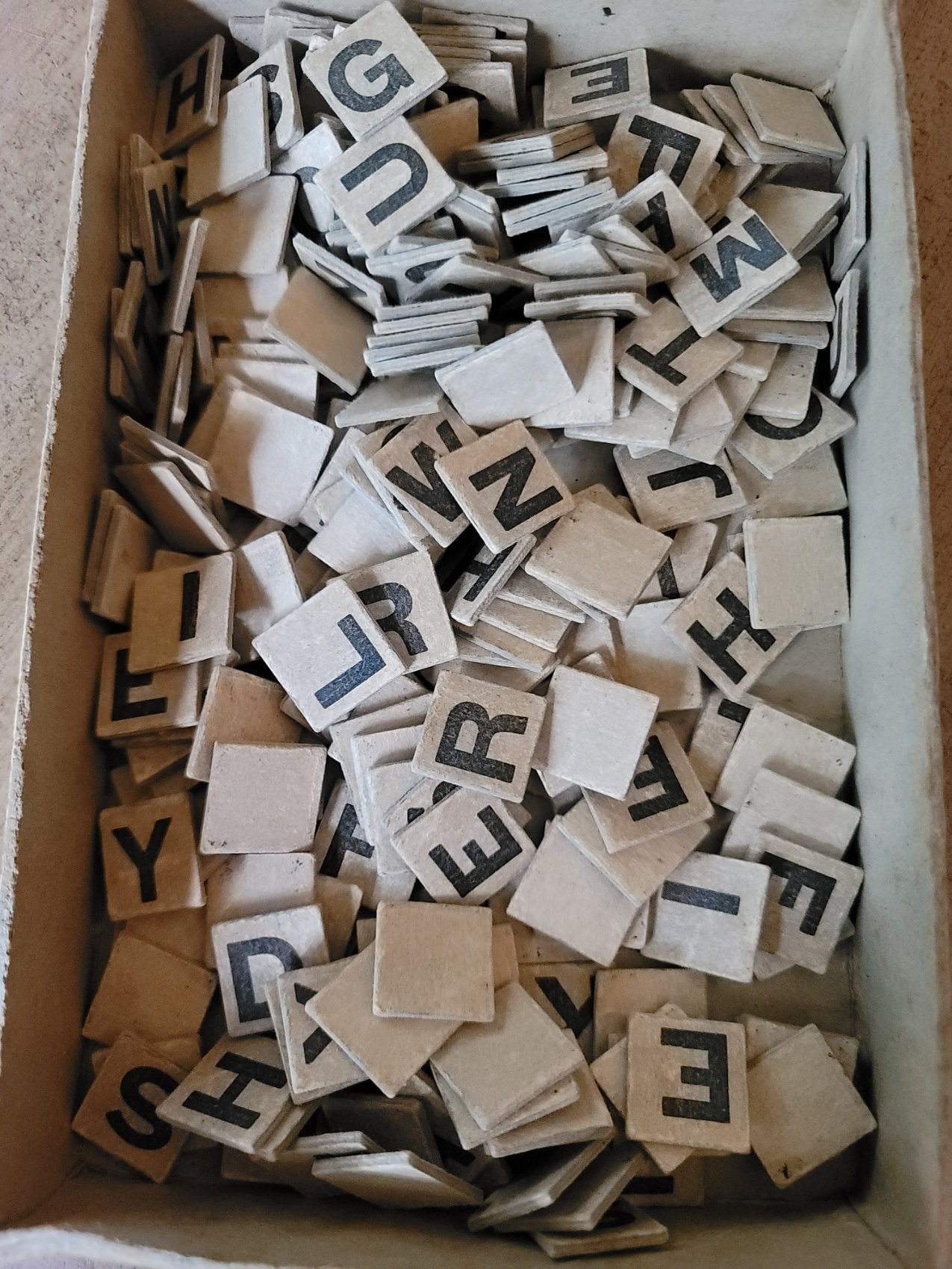 20 Tiny Vintage Cardboard Letter Tiles / Anagrams / Anagram - Etsy