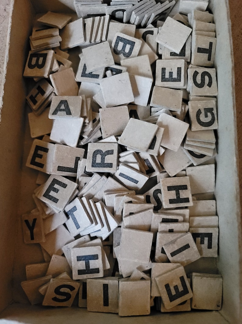 20 Tiny Vintage Cardboard Letter Tiles / Anagrams / Anagram - Etsy