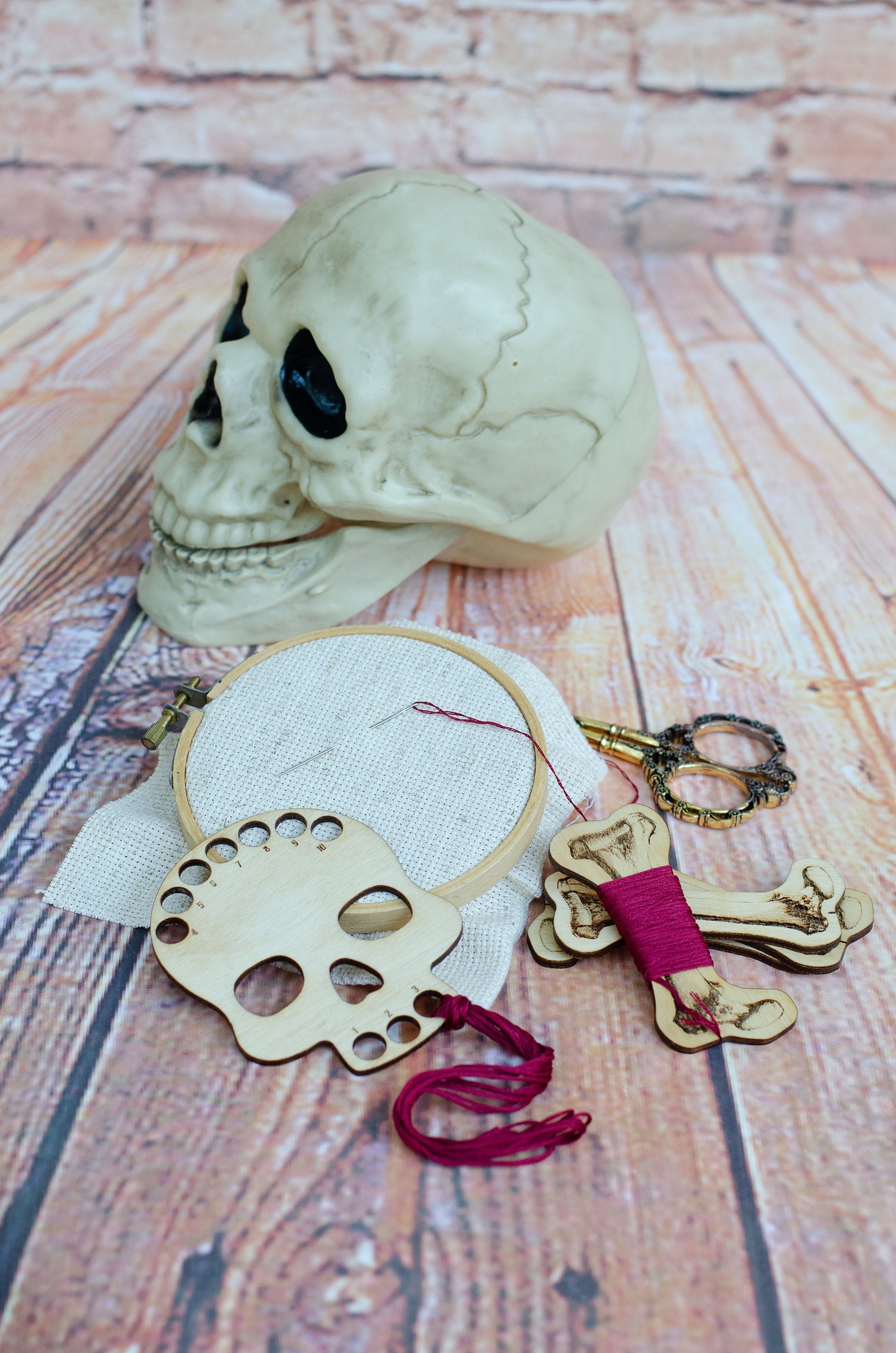 Deadly Notions Skull and Bones Floss Set - Etsy