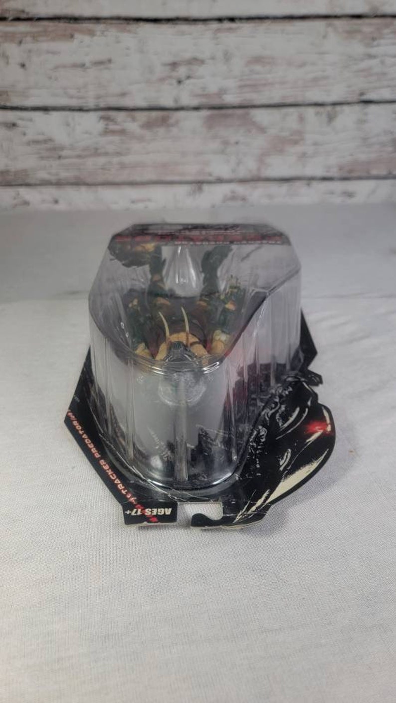 New Tracker Predator NECA 7 Movie Action Figure 2010 Removable Wrist ...