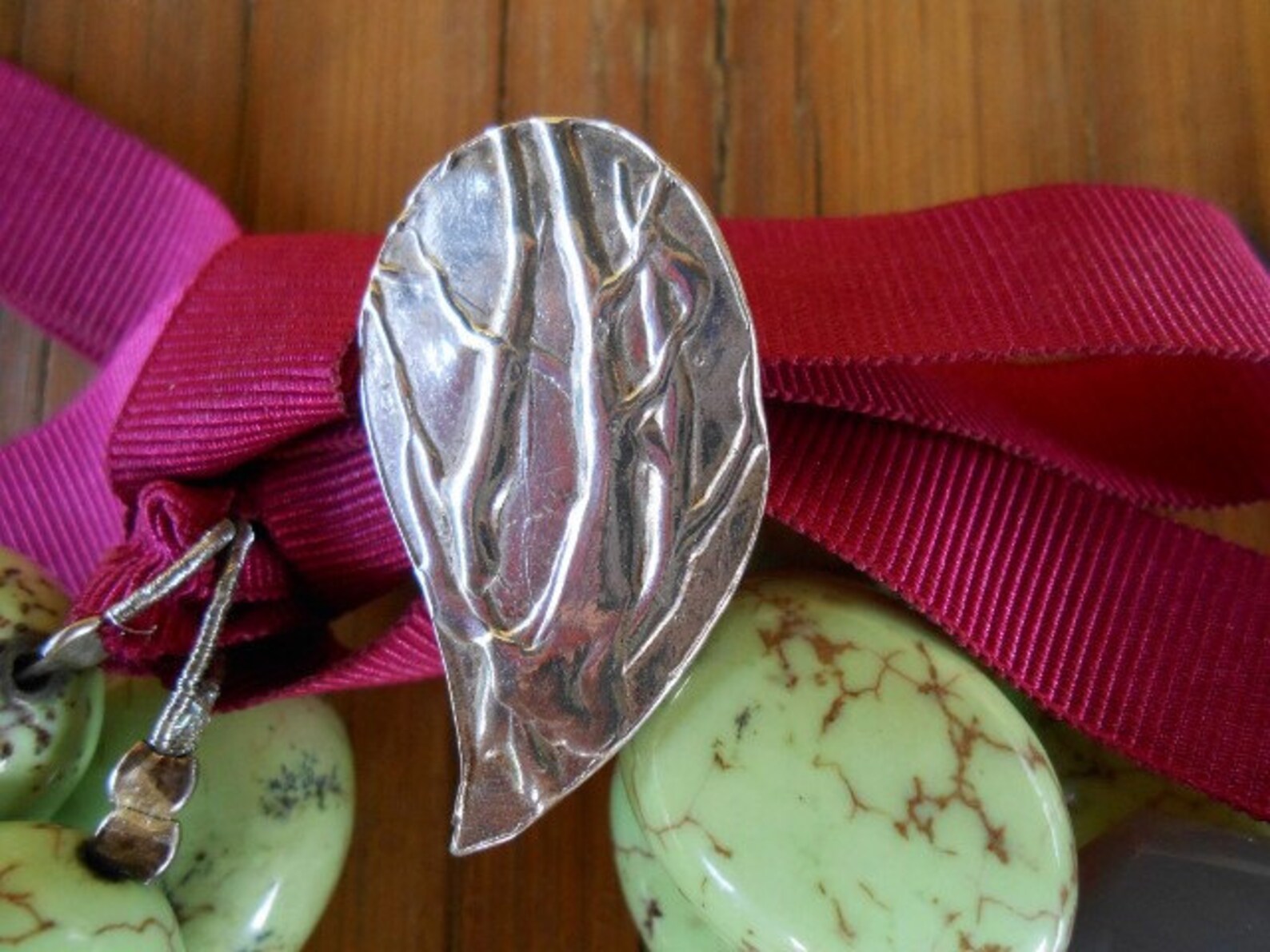 Green Turquoise and Fuchsia Agate Necklace , Faceted Gemstones ...