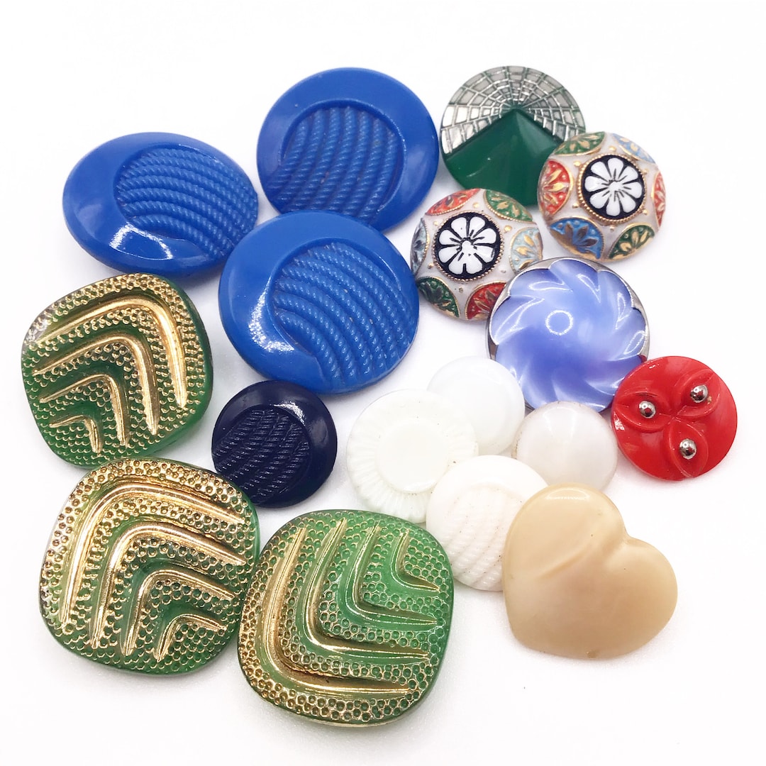 Collection of Vintage Glass Buttons. Opaque Glass Enamelled Buttons. - Etsy