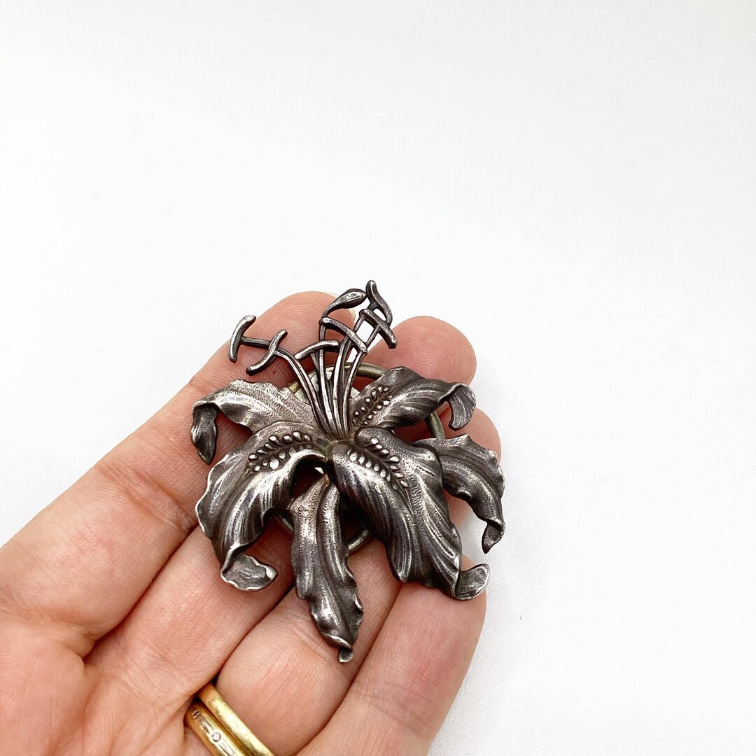 Vintage French Scarf Clip Lily Flower Design - Etsy