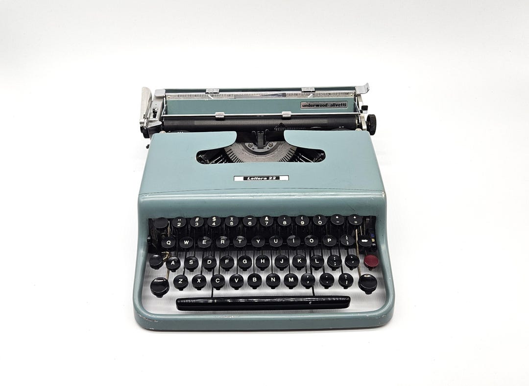 Vintage Olivetti Lettera 22 Typewriter, Portable Blue WORKING Type ...