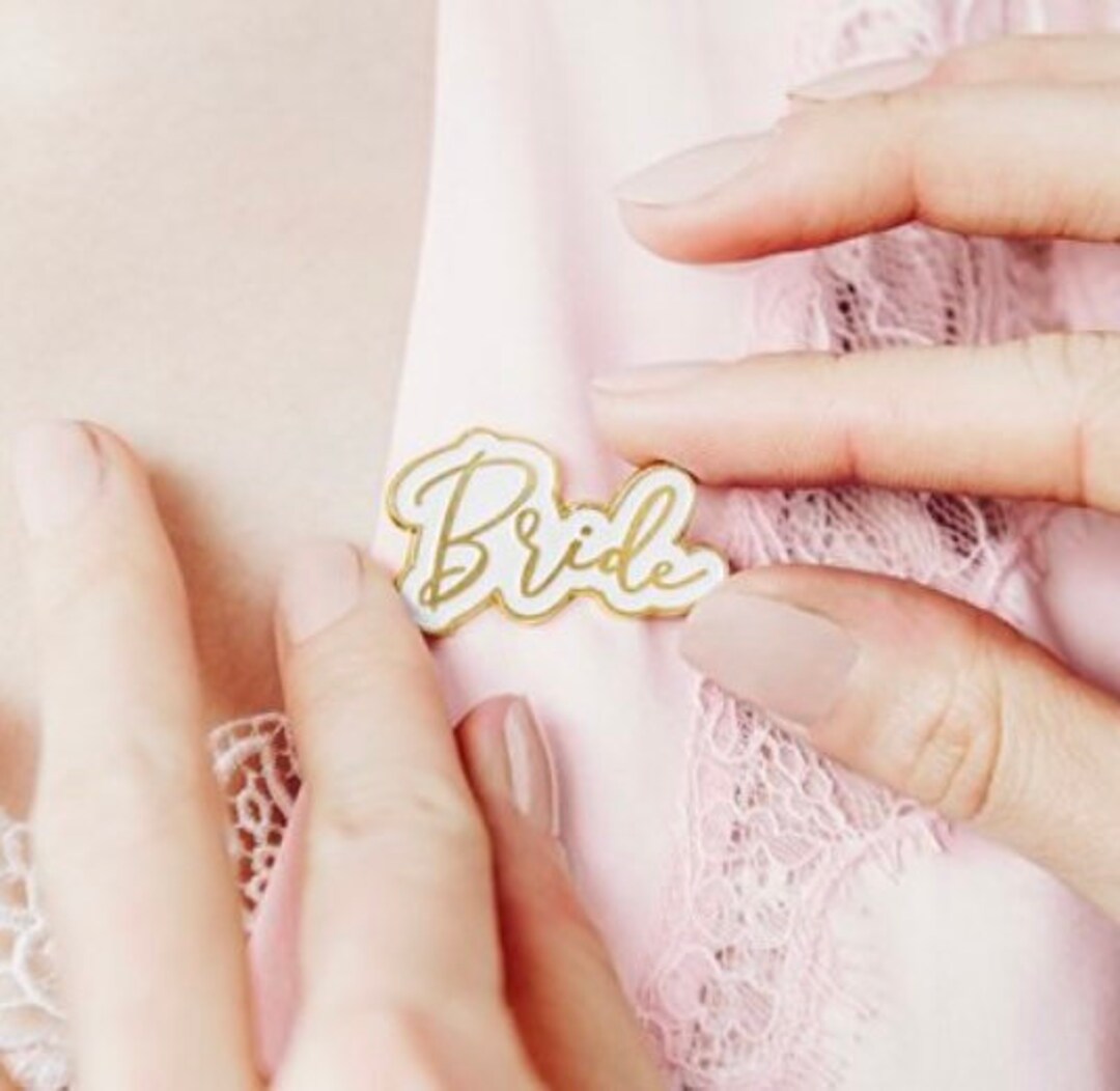 Gold Bride Enamel Pin Badge Hen Party Badges Bride to Be - Etsy