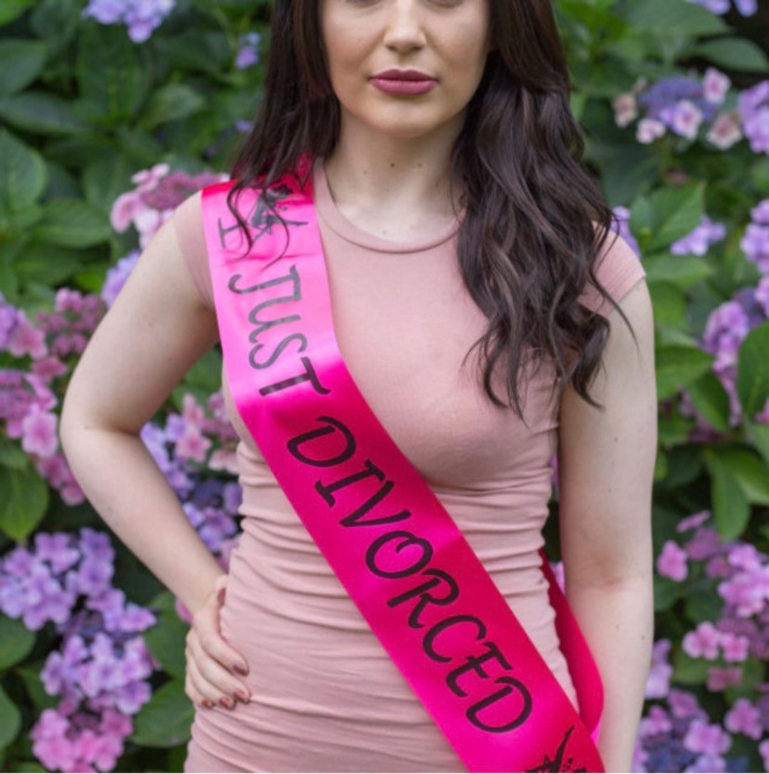 Just Divorced Divorce Party Sash - Etsy