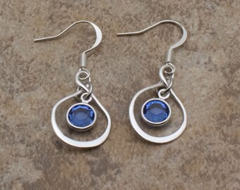 Infinity earring | Etsy