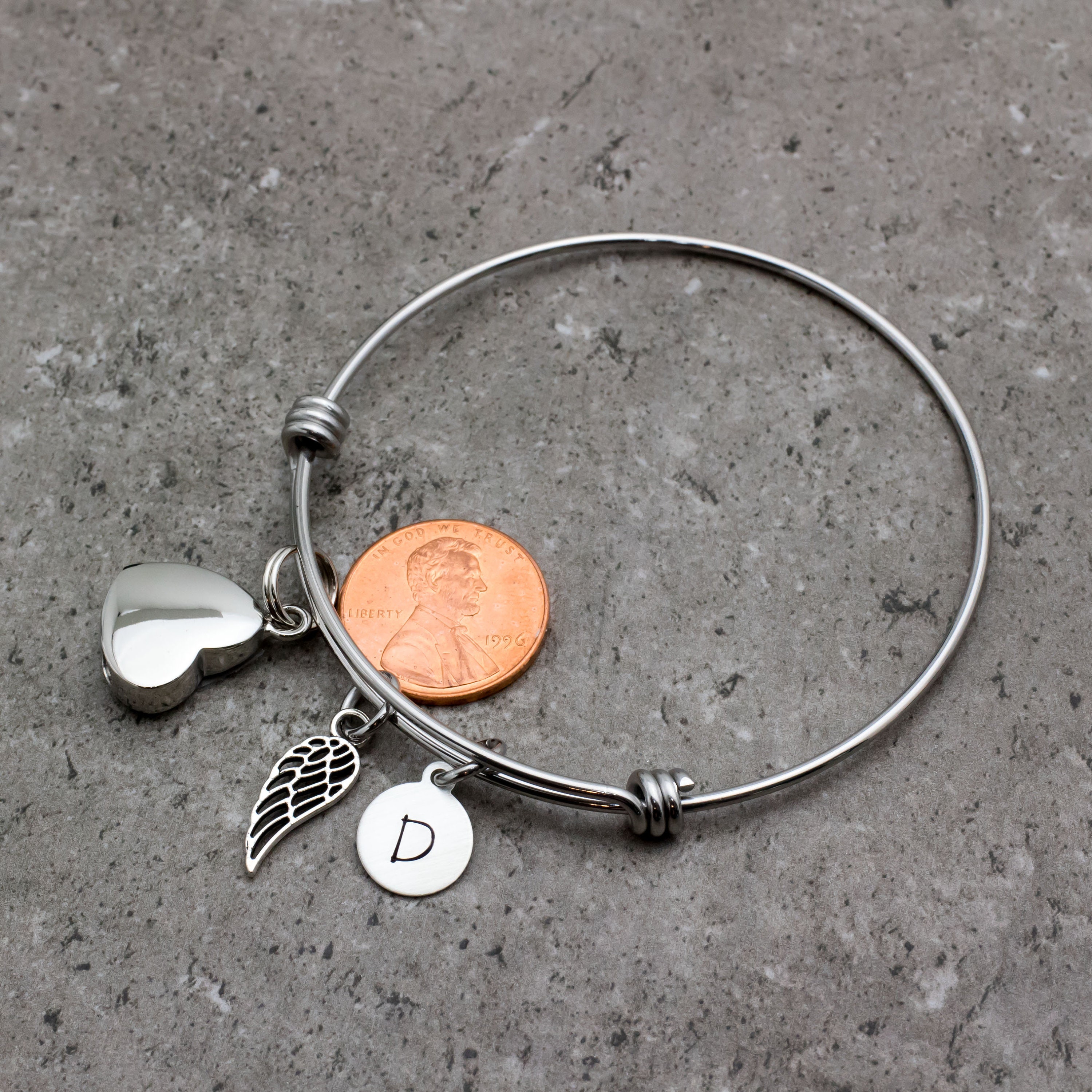 Heart Urn Bracelet for Ashes, Personalized Memorial Jewelry - Etsy