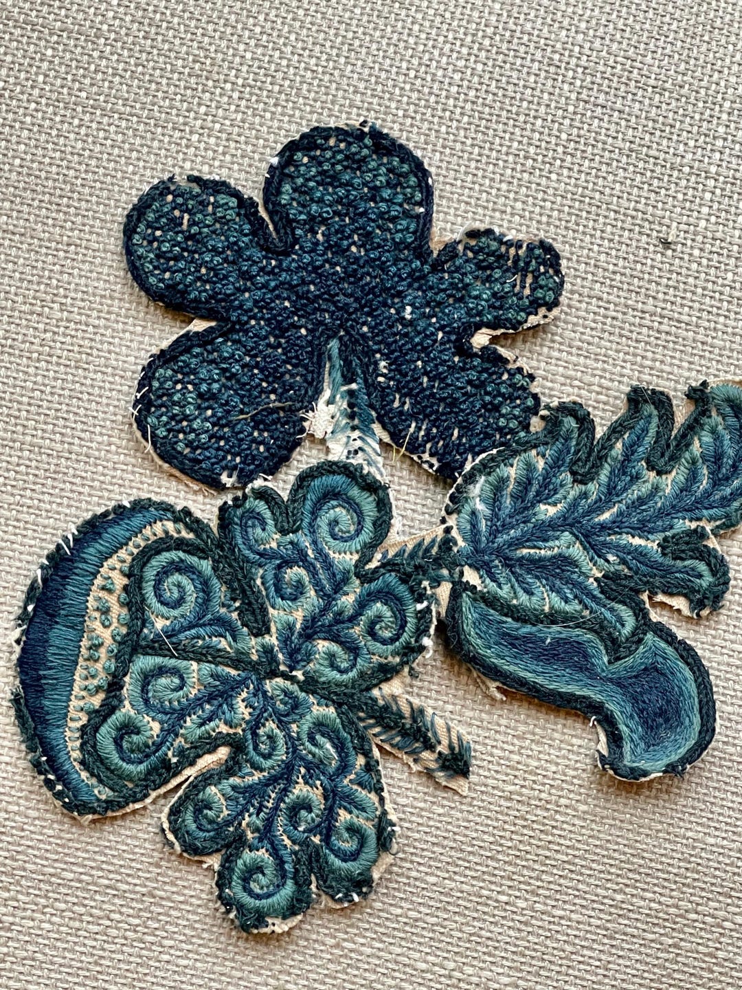 17th Century Crewelwork Tree of Life Flowers - Etsy