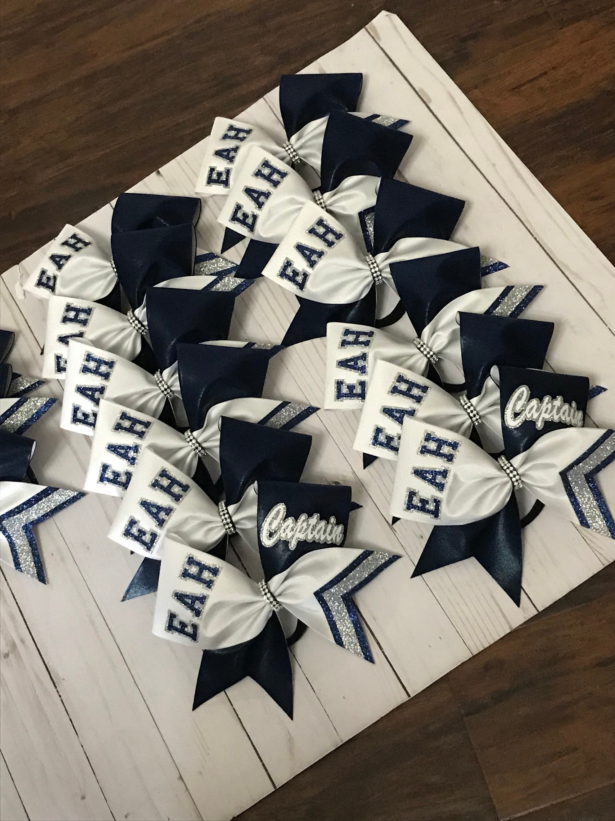 Cheer captain cheer bow high school sideline bow competition | Etsy