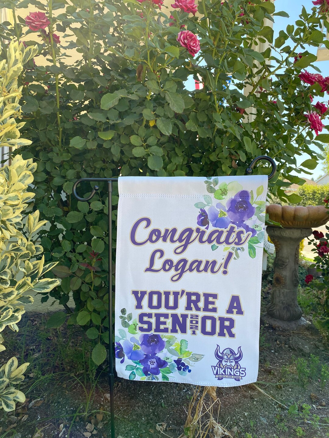This is the Perfect 2021 Senior Flag for Your Favorite Student. Flowers ...