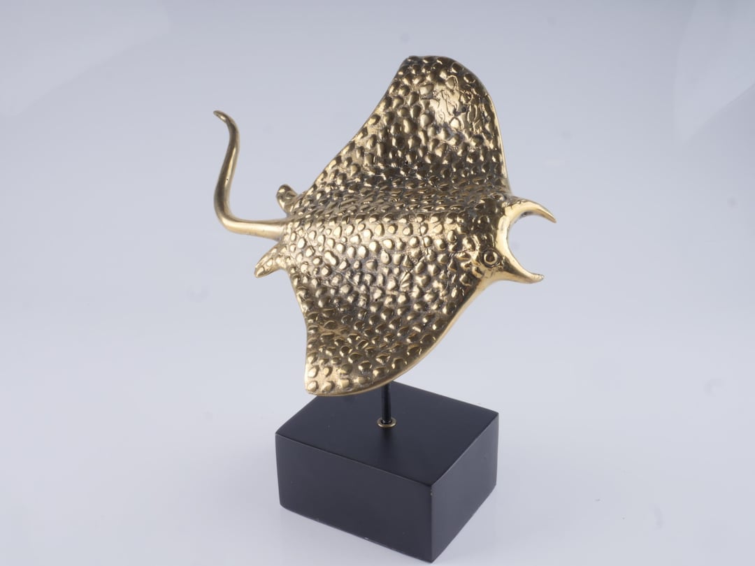 The Spotted Manta Ray Statue - Ocean Decor - Nautical Gift - Etsy