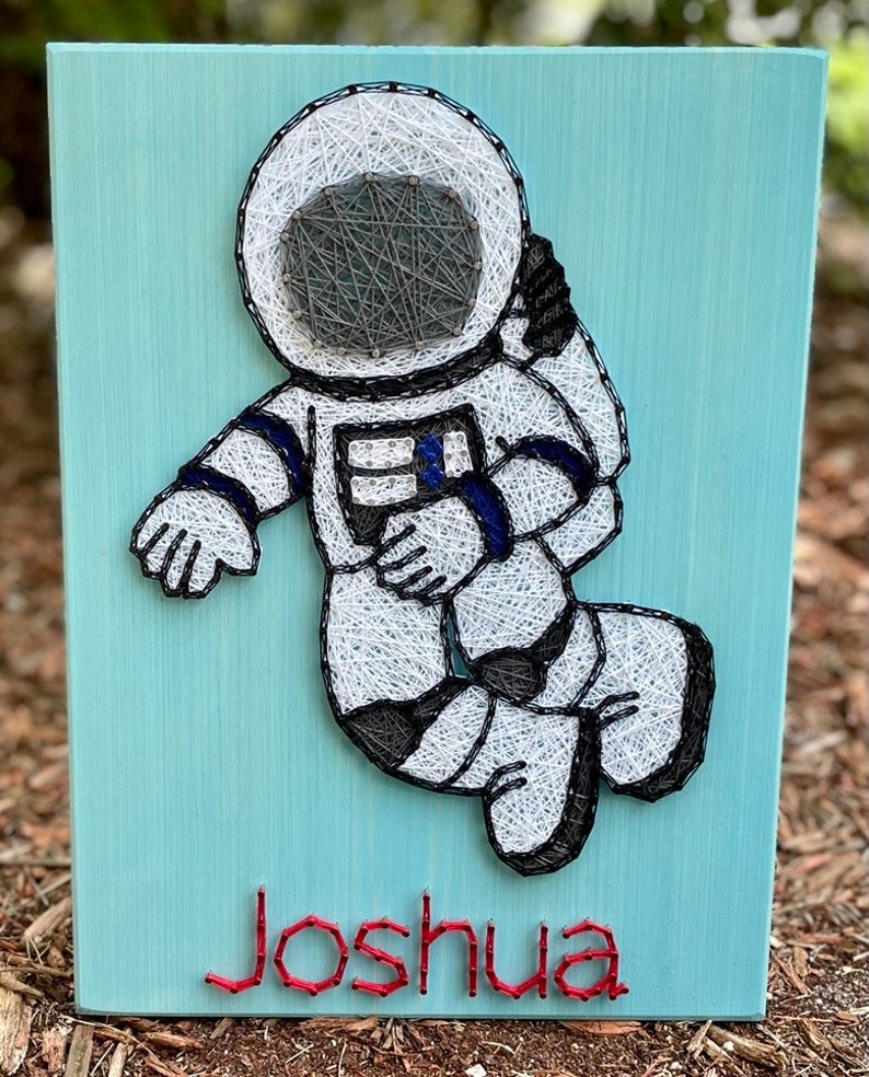 MADE TO ORDER Astronaut String Art Outer Space Bedroom - Etsy