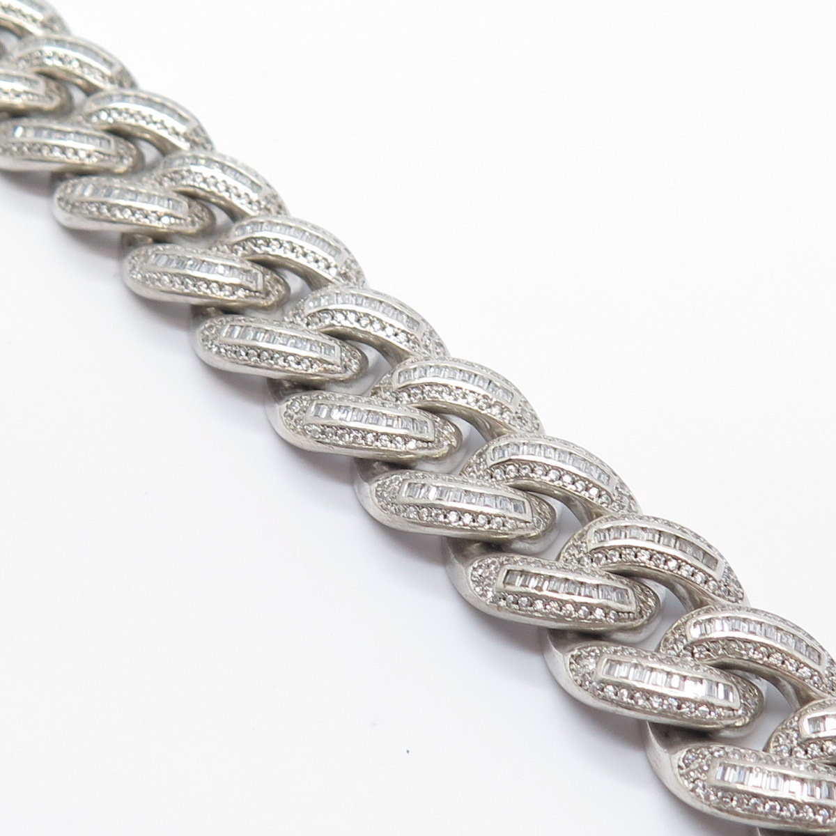 925 Sterling Silver Vintage C Z Heavy Cable Link Bracelet 925 Sterling Silver Vintage C Z Heavy Cable Link Bracelet