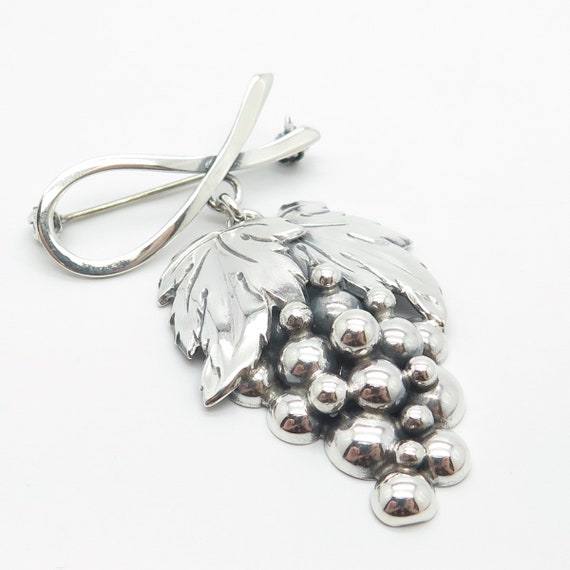 925S Sterling Silver Vintage Bunch of Grapes Pin Broo… - Gem