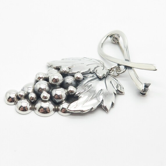 925S Sterling Silver Vintage Bunch of Grapes Pin Broo… - Gem