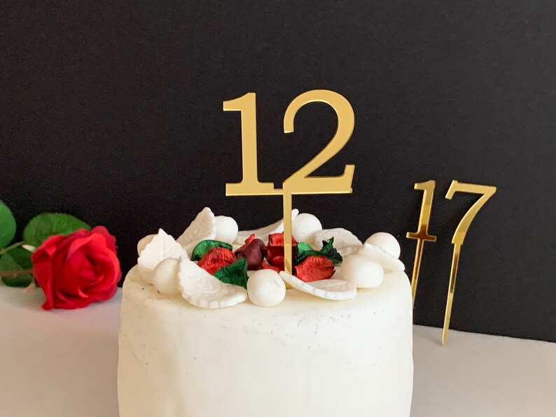 custom-name-plate-and-age-cake-topper-for-birthday-decorations