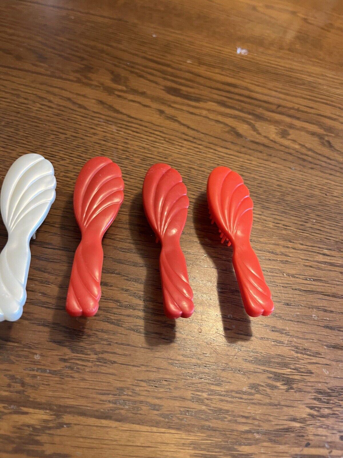 Barbie Shell Brushes Lot of 5 1990s White Pearl Red Mixed Colors Hair ...