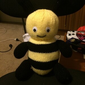 Cuddly Bumble Bee Knitting Pattern *DIGITAL DOWNLOAD* - Etsy