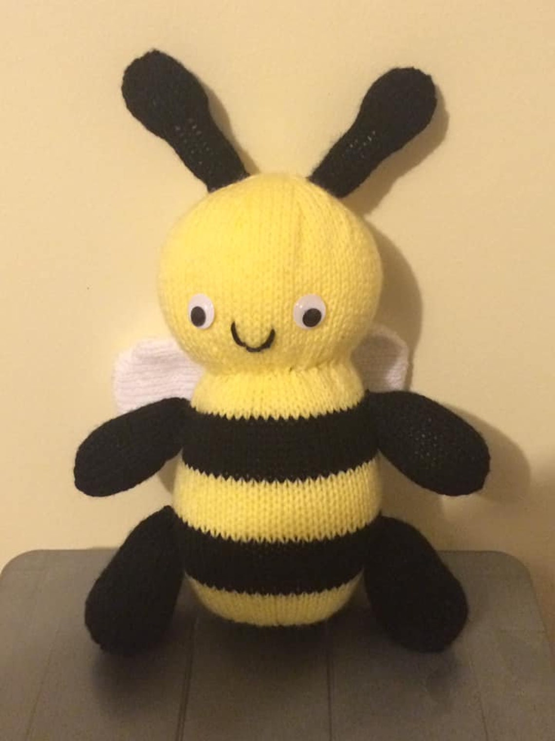 Cuddly Bumble Bee Knitting Pattern *DIGITAL DOWNLOAD* - Etsy