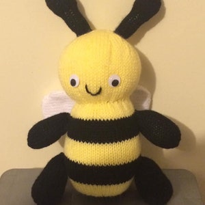 Cuddly Bumble Bee Knitting Pattern *DIGITAL DOWNLOAD* - Etsy