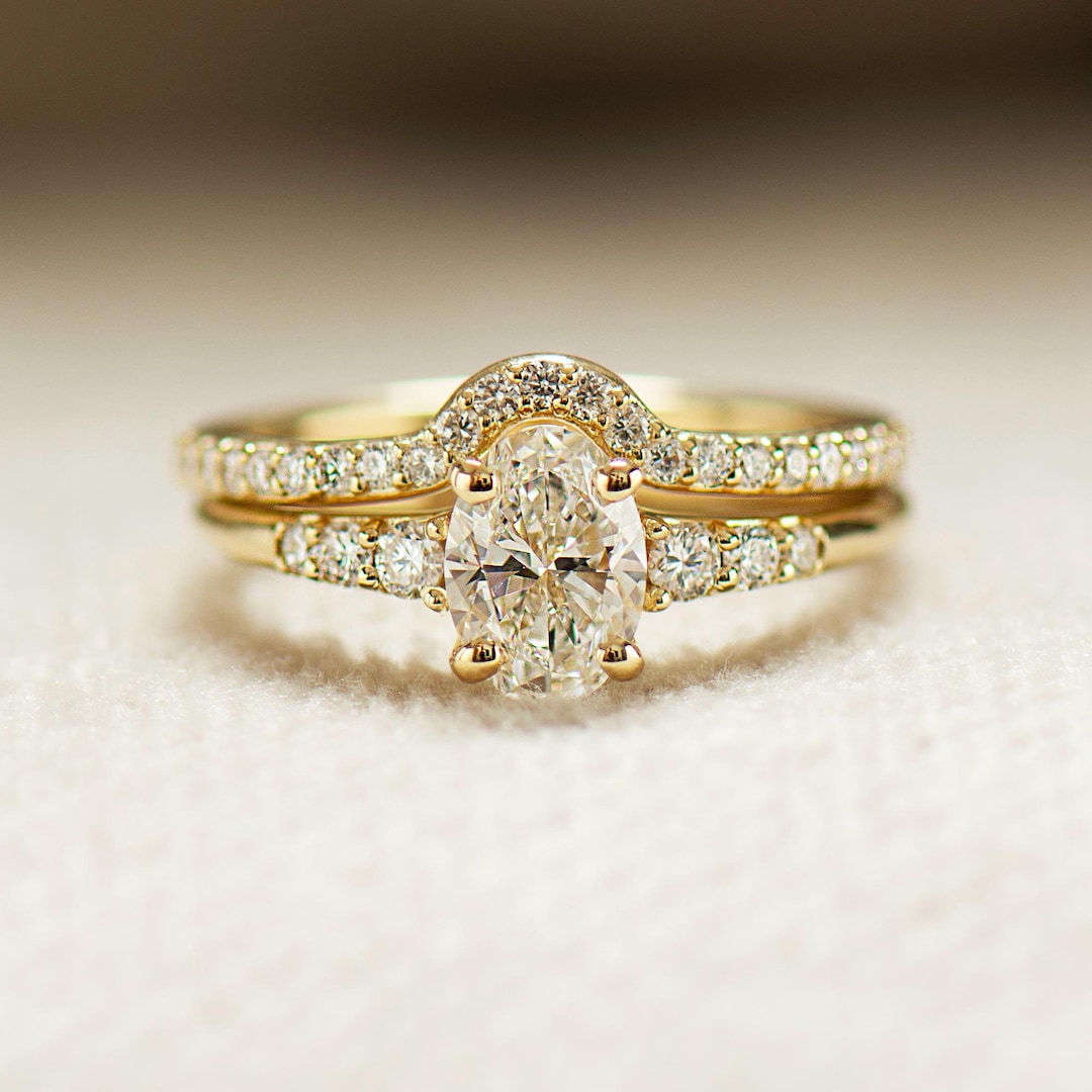 Tapered Oval Engagement Set, 14K / 18k Yellow Gold, Matching Wedding ...