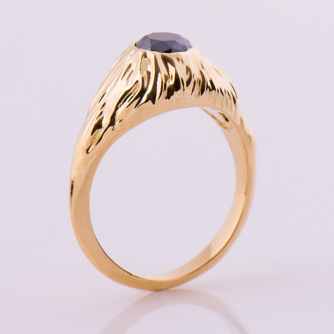 Volcano Black -solitaire, Black Diamond Ring, 18K Yellow Gold ...