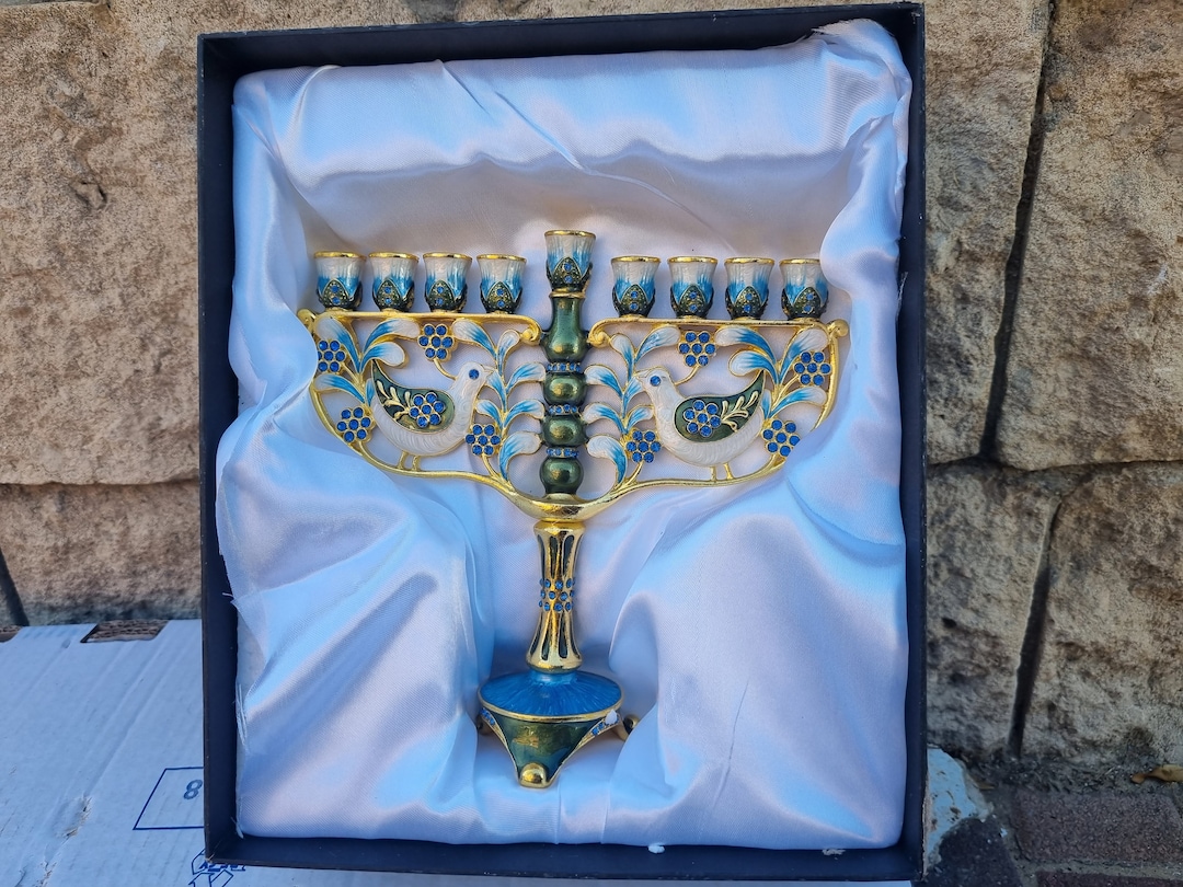 Hanukkah Menorah Birds Design 9 Branches Chanukah Candle Holder ...