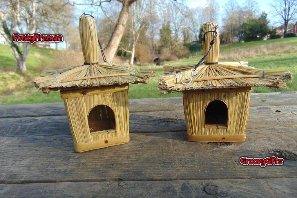 Seagrass & Bamboo Hanging Bird Nest Box House Garden Ornament Round ...