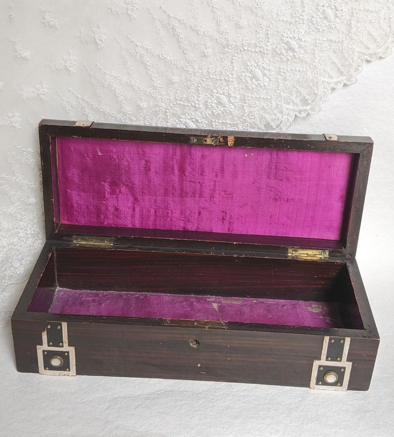 Large Lacquer Glow Box With Dog Painting. Antique Trinket Box. - Etsy