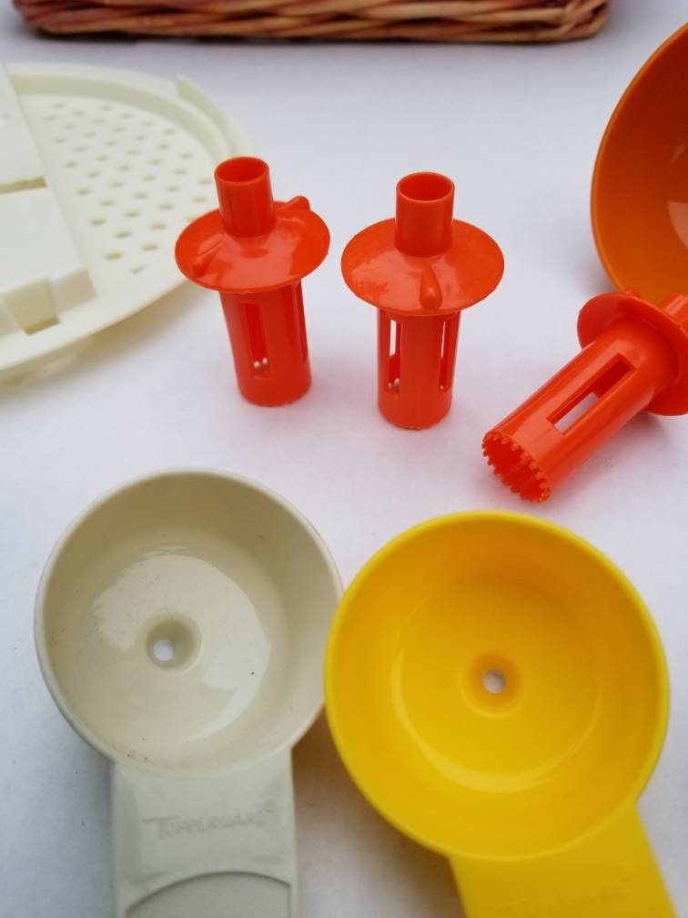 Vintage Tupperware Gadgets / Kitchen Gadgets / Strainers / | Etsy