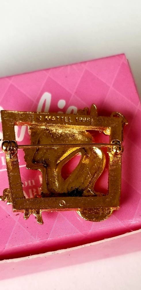 Vintage 1998 AVON Barbie Pin / Avon Loves Barbie / Mattel Barbie Pin ...