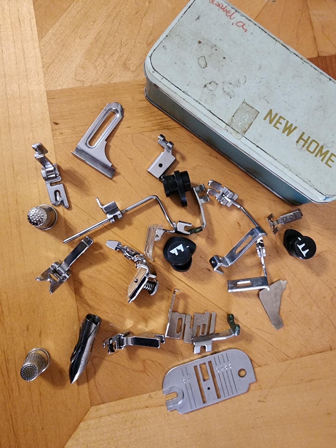 New Home Sewing Machine Feet / Needle Plate / Sewing Machine ...